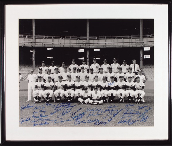 NY Yankees: ‘61 Yankees team photo signed by 32, including