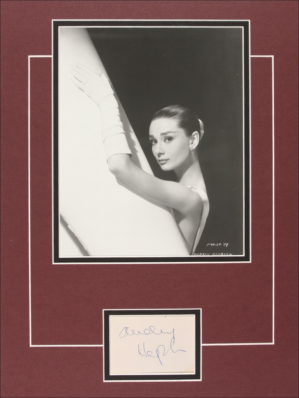 Audrey Hepburn Signature | RR Auction