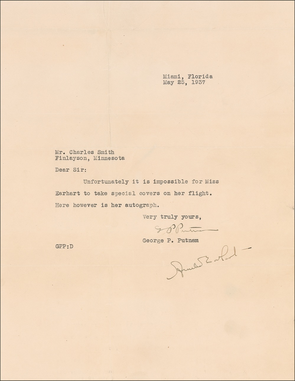 Amelia Earhart: Earhart honors autograph request shortly before