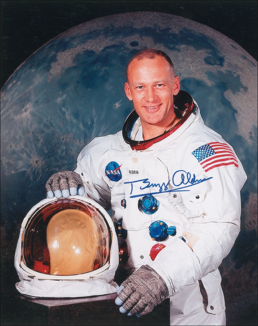 Buzz Aldrin Signed Photograph | RR Auction