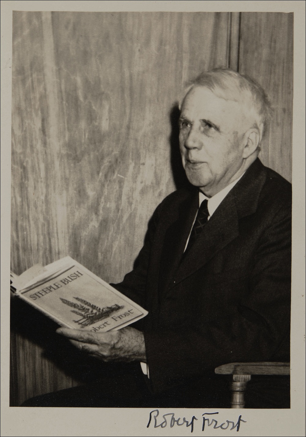 Robert Frost Signed Photograph | RR Auction