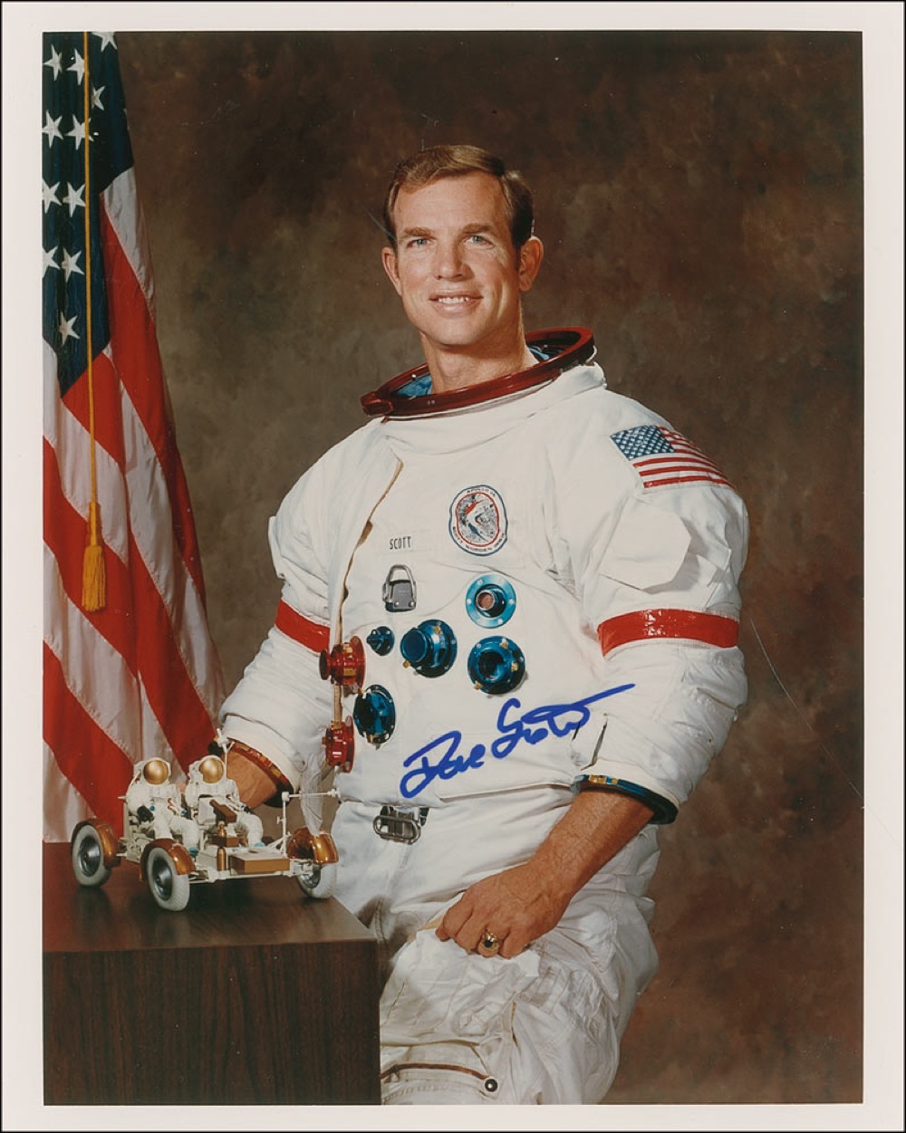 Dave Scott Signed Photograph | RR Auction