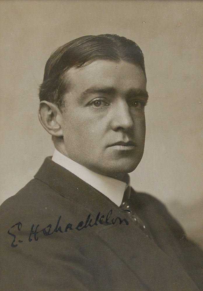 Ernest Shackleton Signed Photograph | RR Auction
