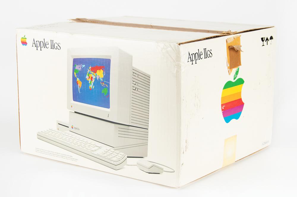 Del Yocam's Special Edition Apple IIGS with Original Box | RR