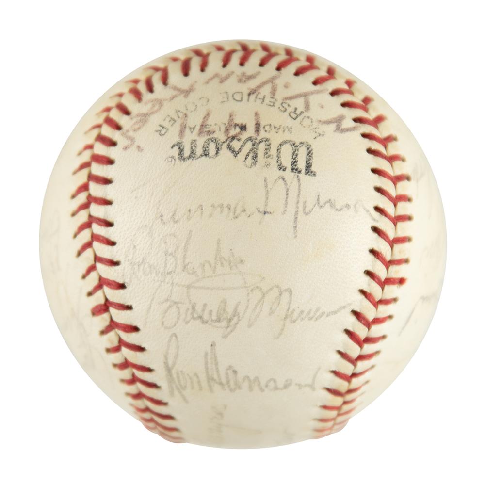 NY Yankees: 1971 Team-Signed Baseball w/ Munson | RR Auction