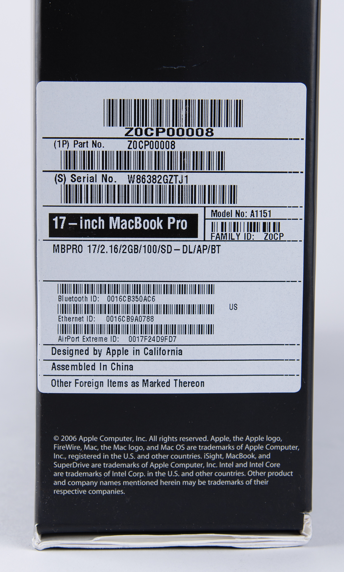 Apple MacBook Pro (Unopened 1st Generation Intel, 2GB) 17-inch | RR