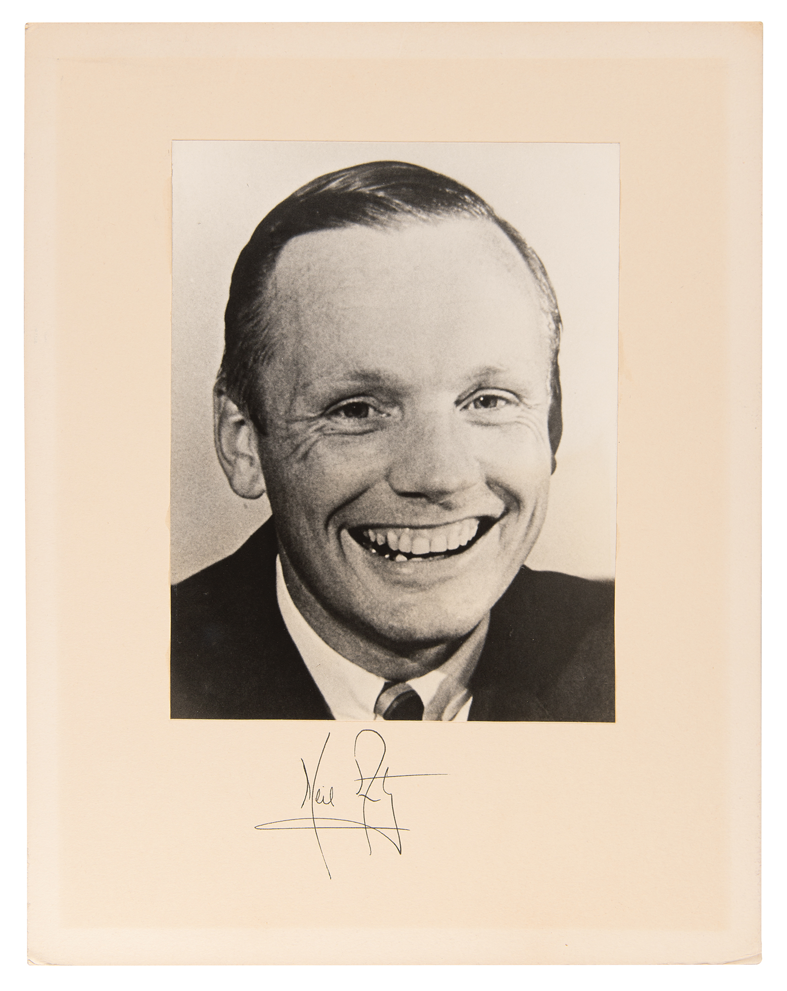 Neil Armstrong Signature | RR Auction