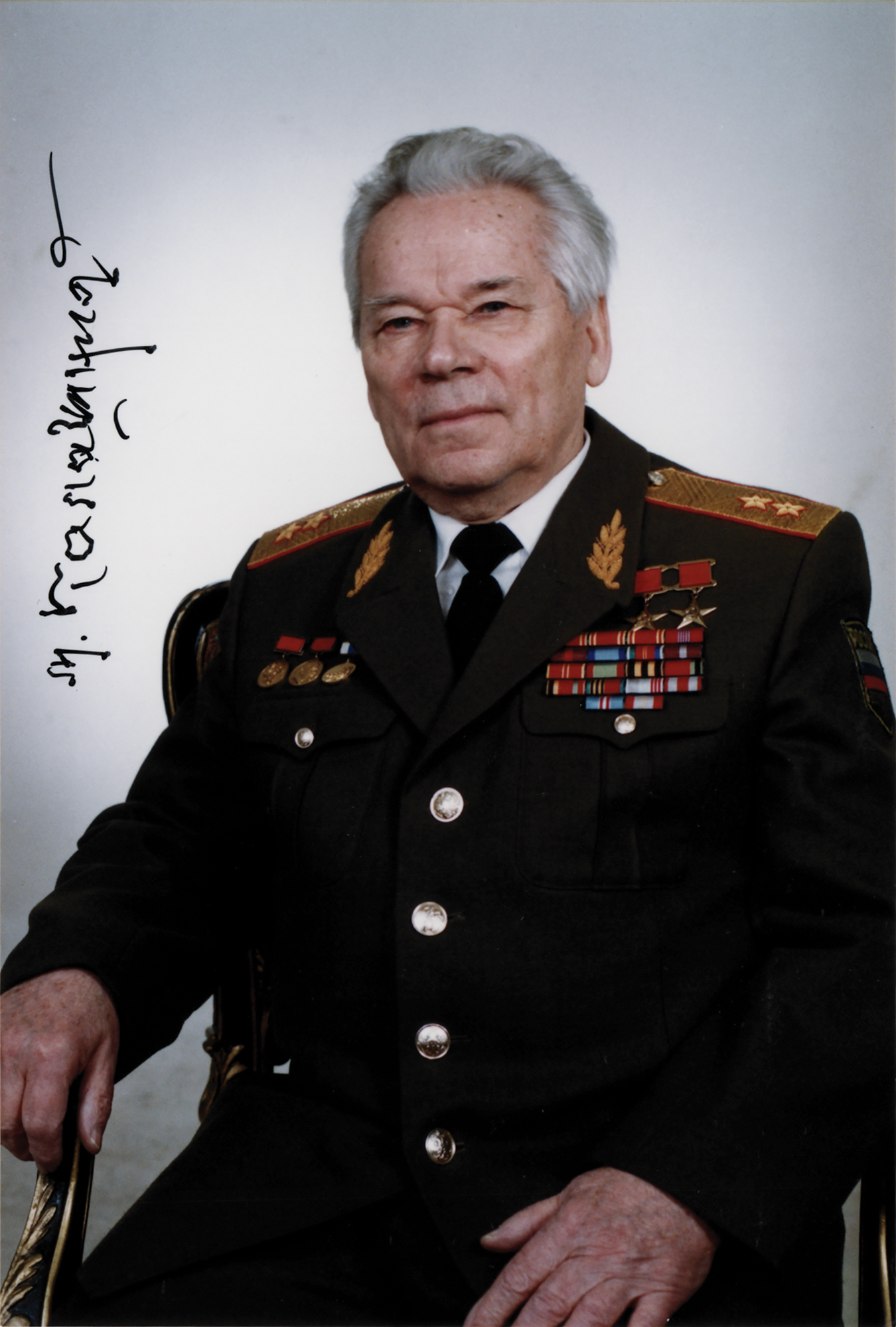 Mikhail Kalashnikov Signed Photograph | RR Auction