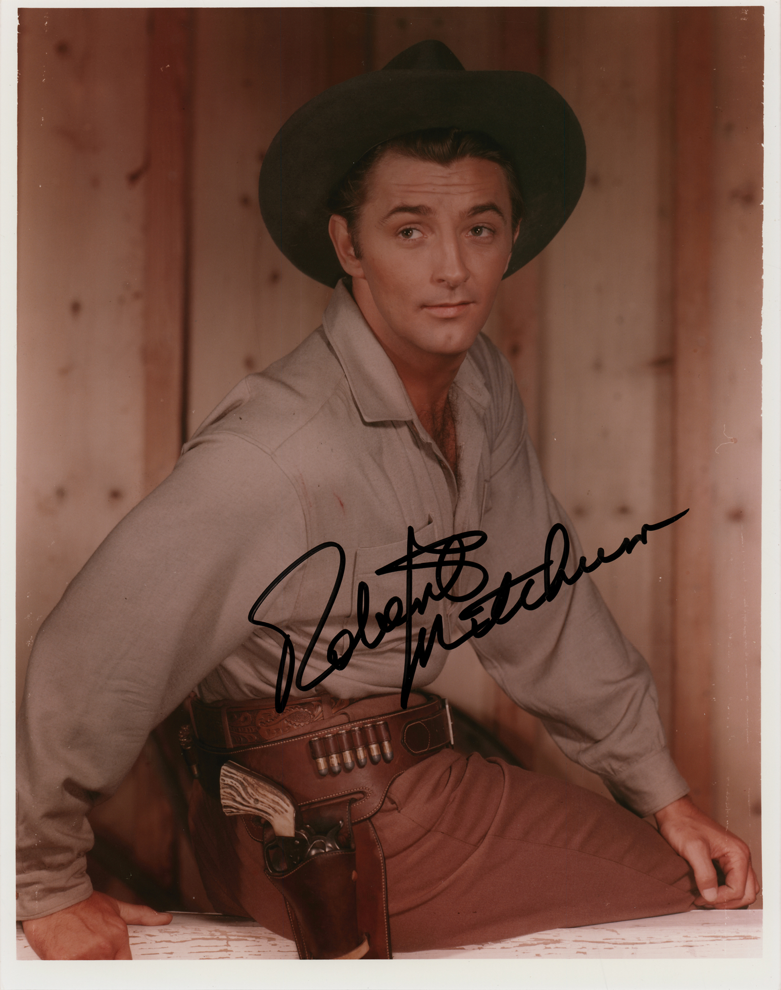 Robert Mitchum Signed Photograph | RR Auction