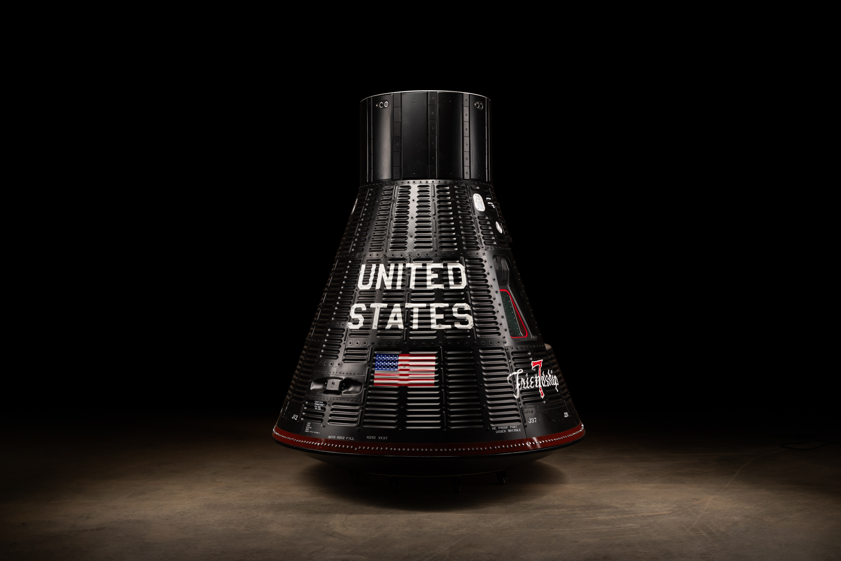 Full-Scale Mercury Friendship 7 Space Capsule Replica | RR Auction