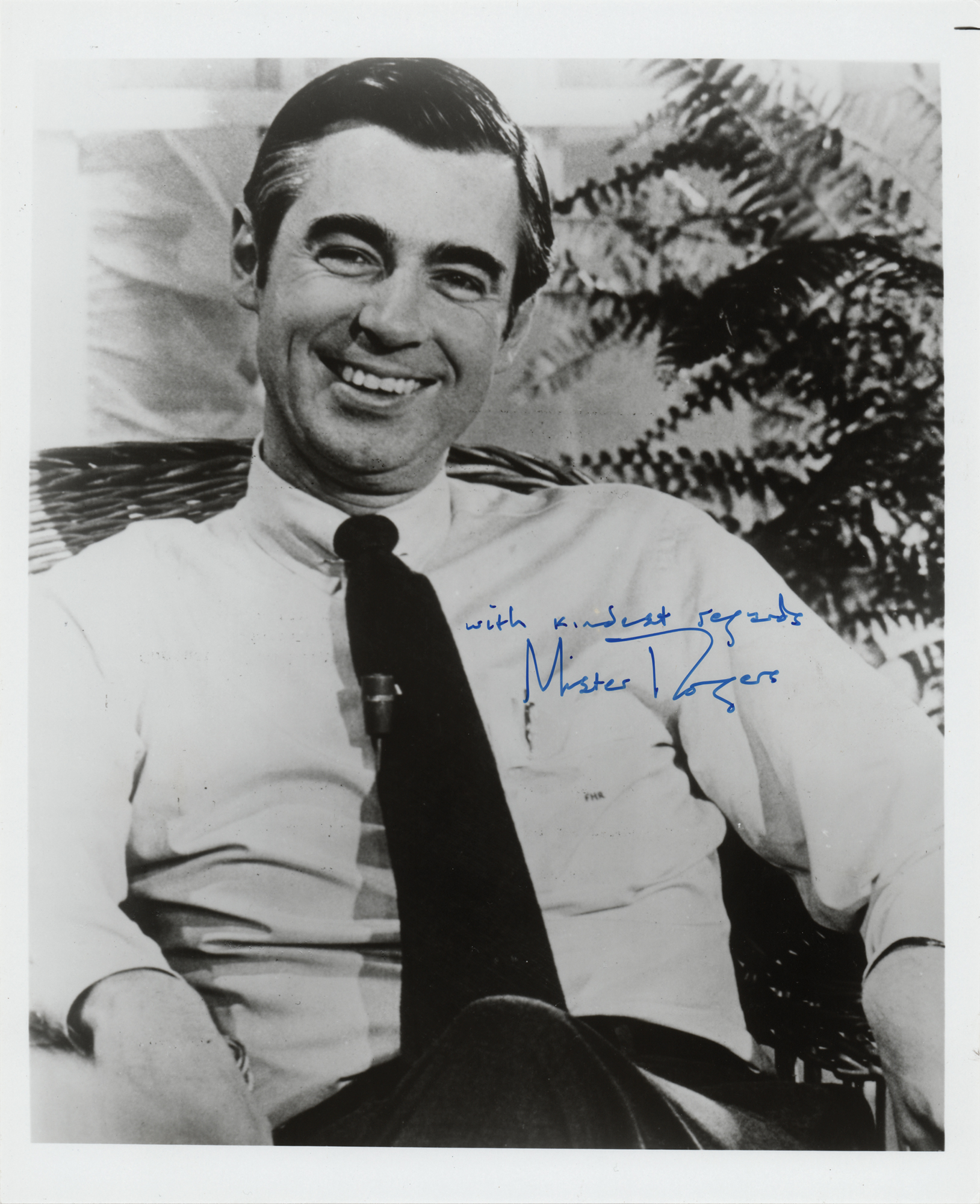 Fred Rogers Signed Photograph | RR Auction