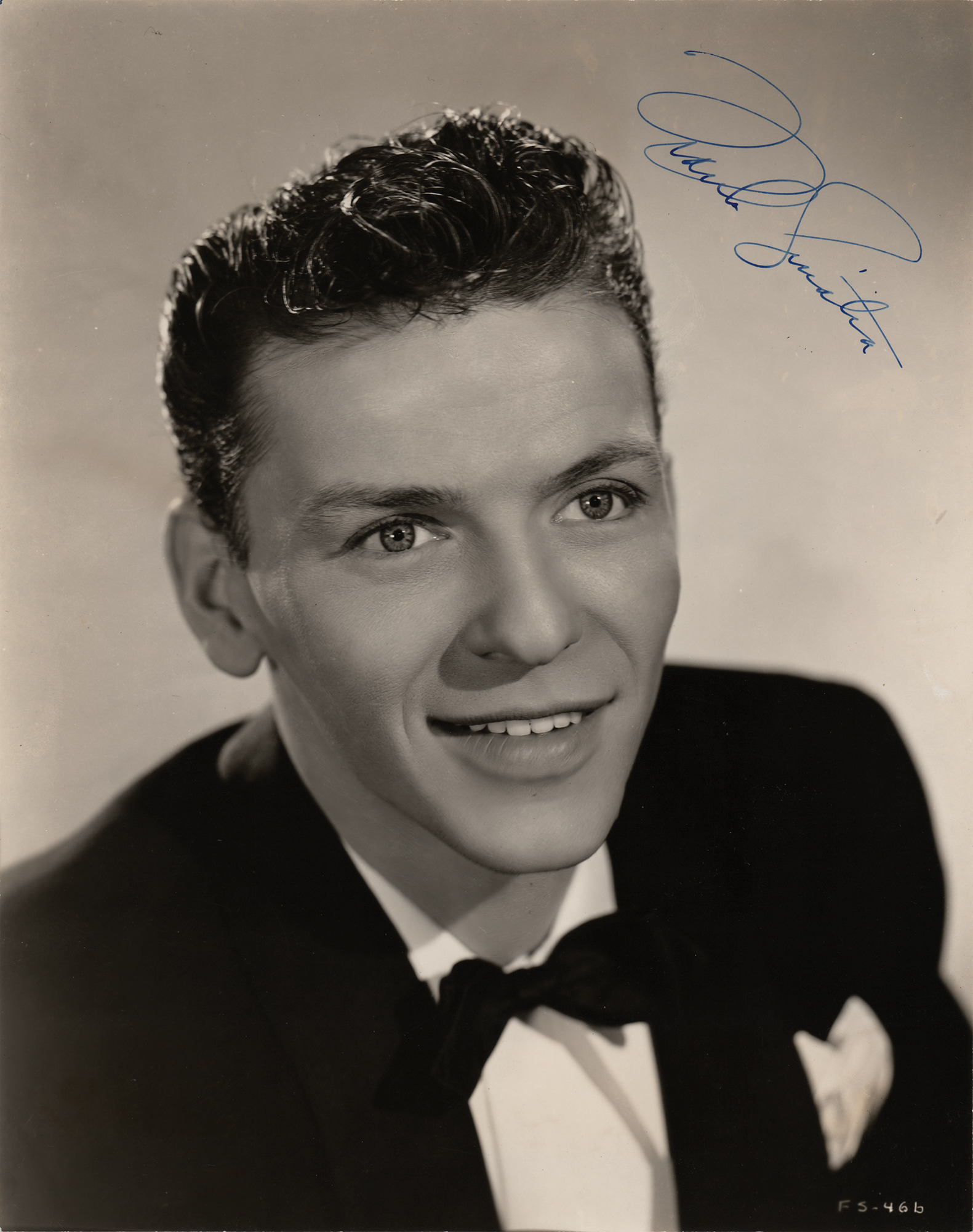 Frank Sinatra Signed Photograph | RR Auction
