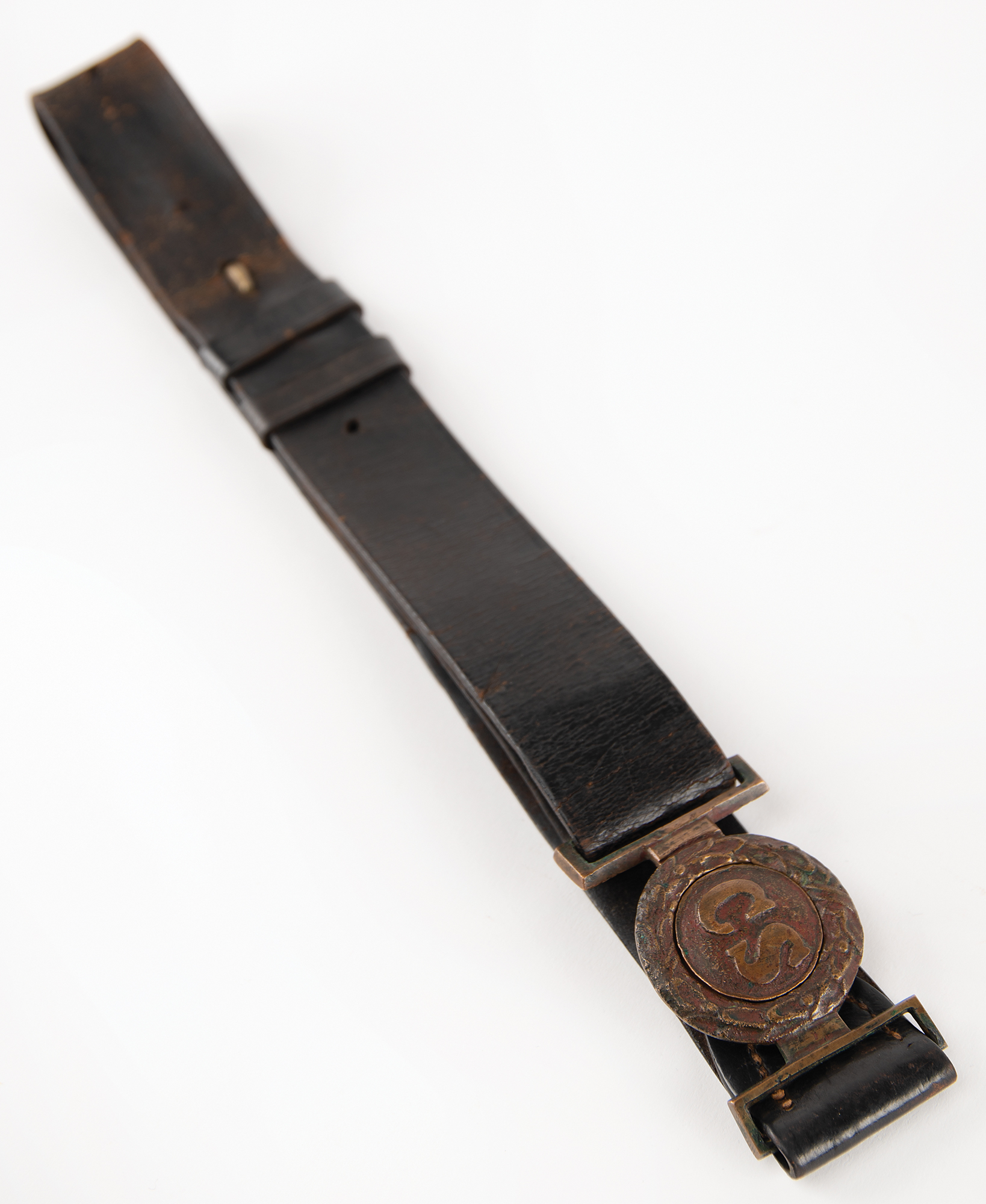 Confederate Tongue-and-Wreath 'CS' Sword Buckle with Original Leather