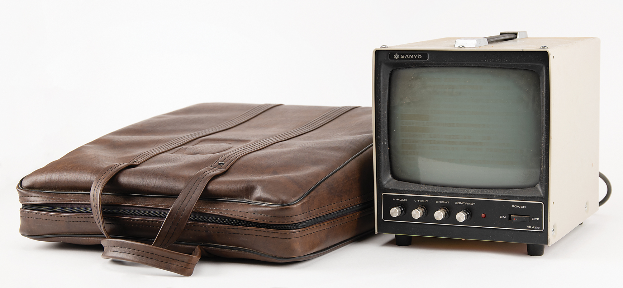 Apple II Computer with Early Rev. 0 Board in Rare Ventless Case