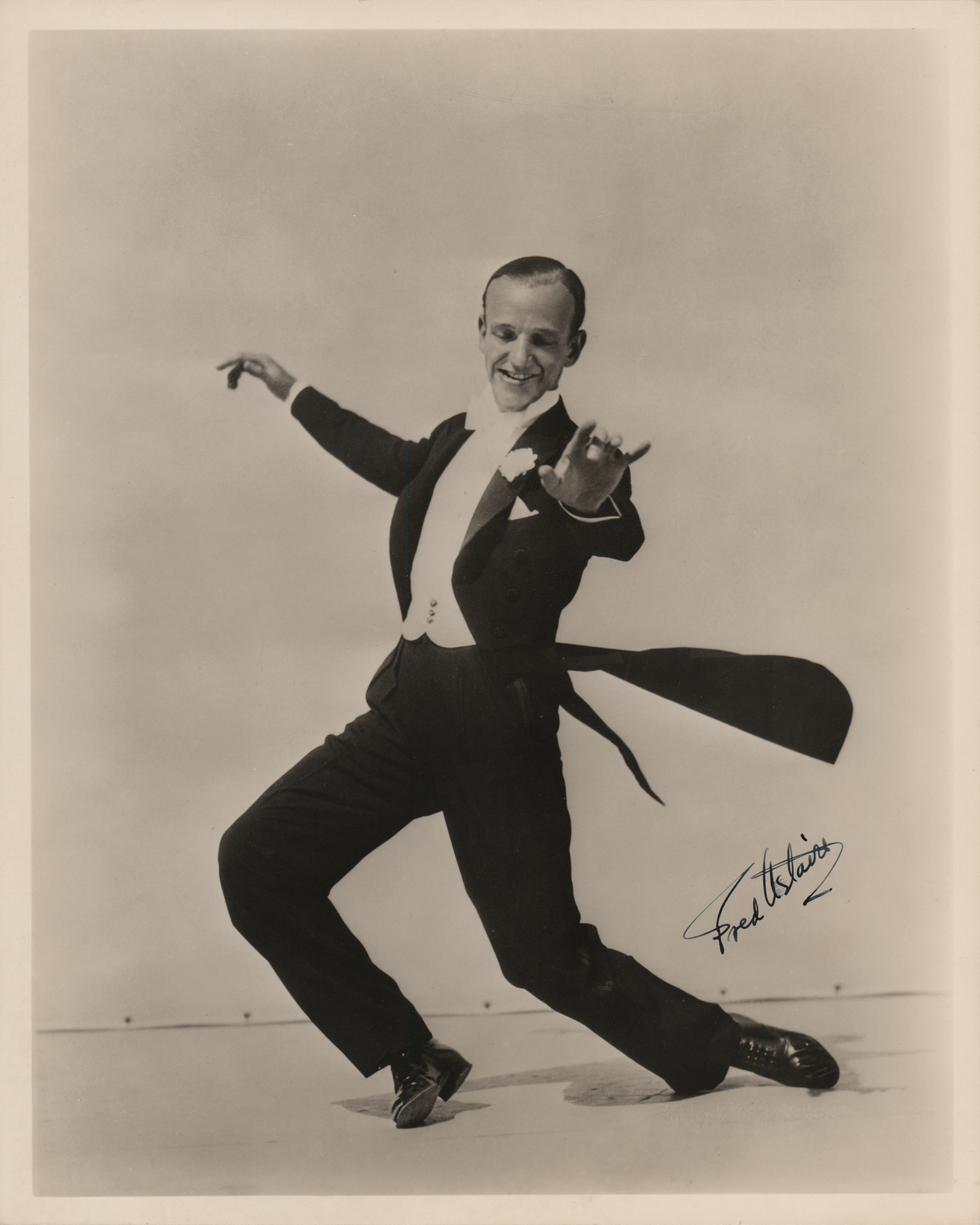 Fred Astaire Signed Photograph | RR Auction