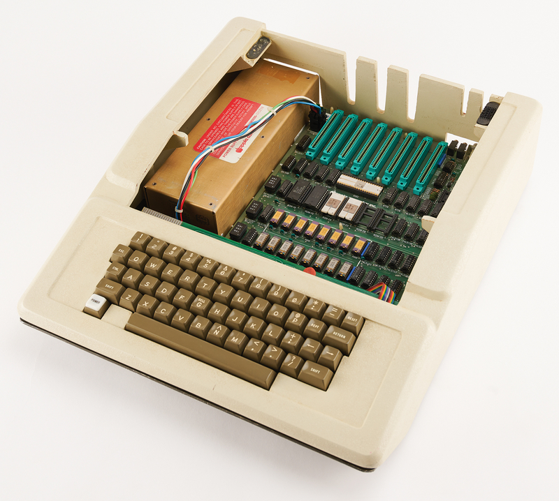 Apple II Computer with Early Rev. 0 Board in Rare Ventless Case